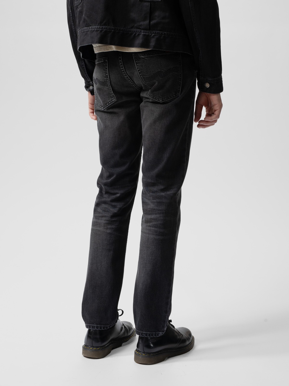 Solid Ollie Black Force slim straight jeans | Nudie Jeans